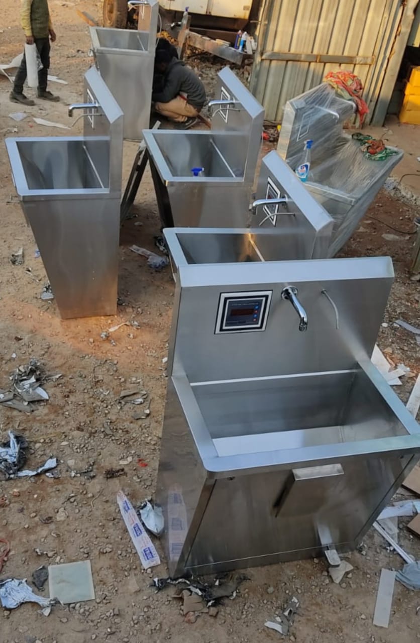 Surgical Scrub Station - Welcome to Shreya Medical System